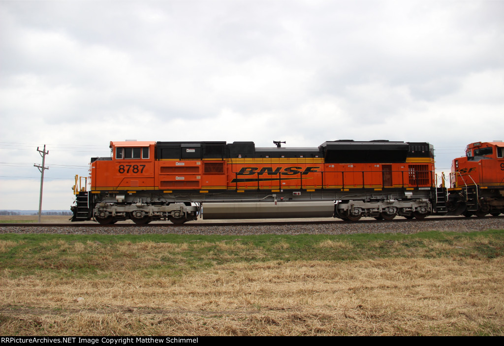 BNSF 8787